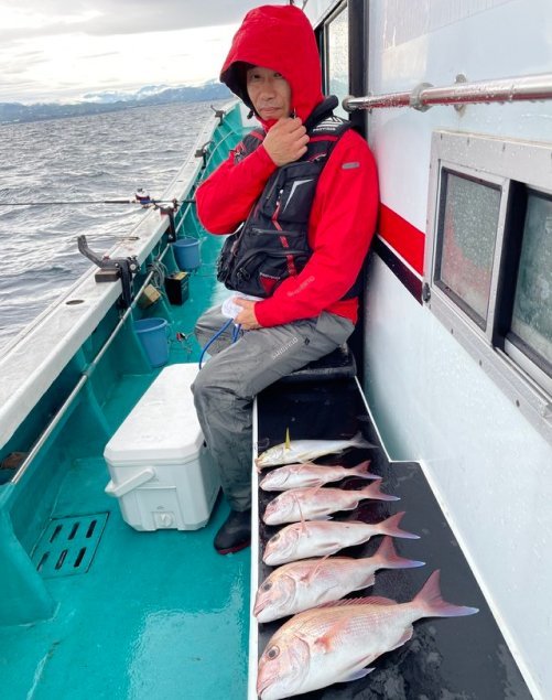 【釣果速報】和歌山県良栄丸でマダイの喰い好調!おいしい秋鯛をたくさんゲットしたい方は急いで乗船予約を!|釣りまとめアンテナ