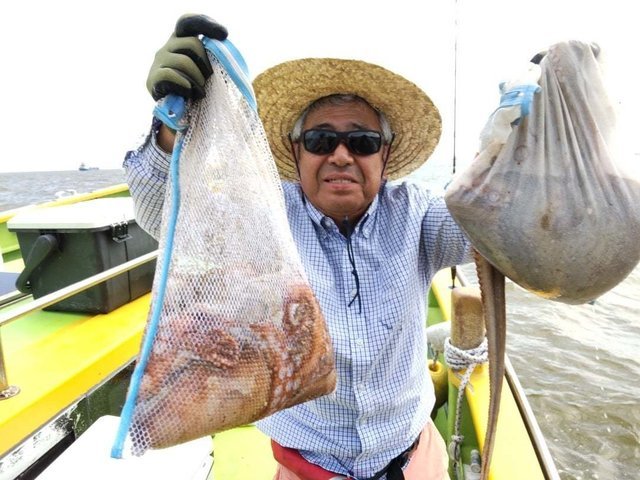 【釣果速報】3.43kgのモンスターマダコ確保！神奈川県鴨下丸kawanaの船長が厳選するポイントで記録更新マダコを釣ろう！ « 釣りまとめアンテナ